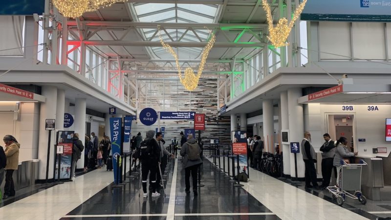 Review – New Delta Airlines Sky Club Lounge At ORD Terminal 5 (New ...