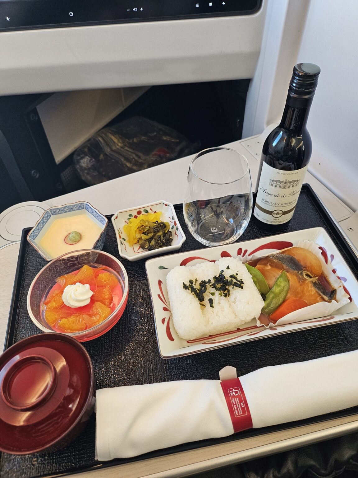 한국방문 Japan Airlines /American Airlines - GMP-HND-JFK Review - Fly with ...
